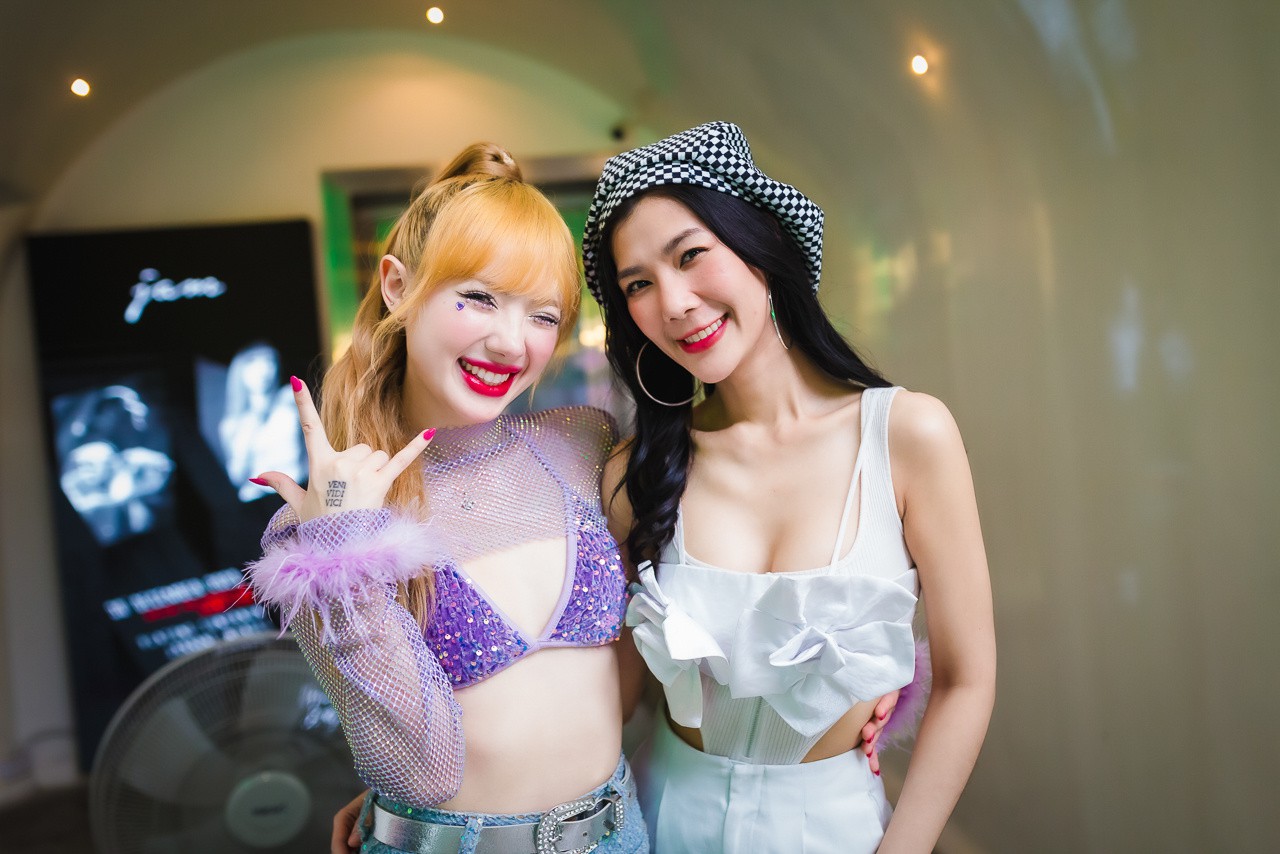 Jam ft. PLATONG TUNYANUN / PLOYCHOMPOO at Dope & Dirty | Siam2nite