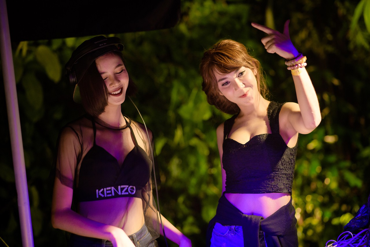 Jinro&Corona EDM Pool Party at Novotel Platinum | Siam2nite