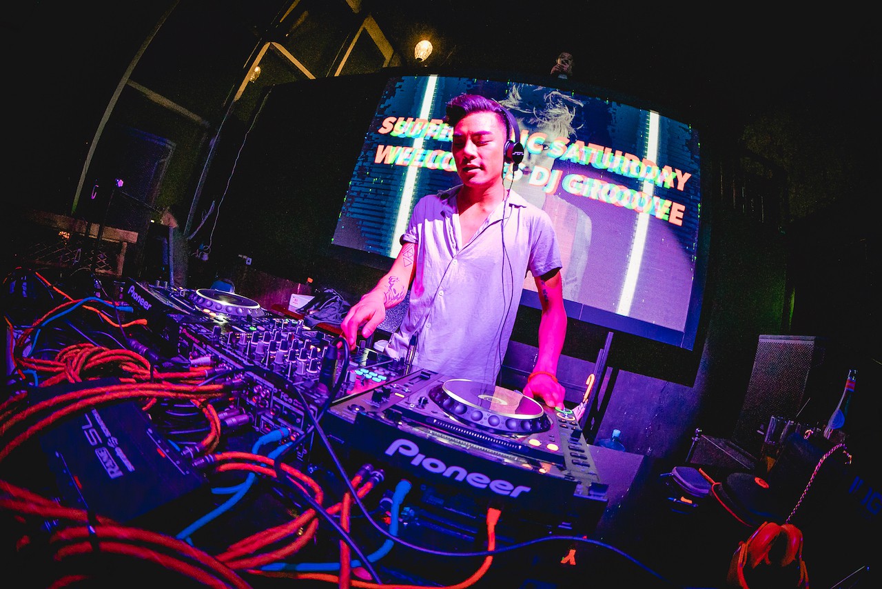 Supersonic Saturdays w/ DJ Groove at CE LA VI | Siam2nite