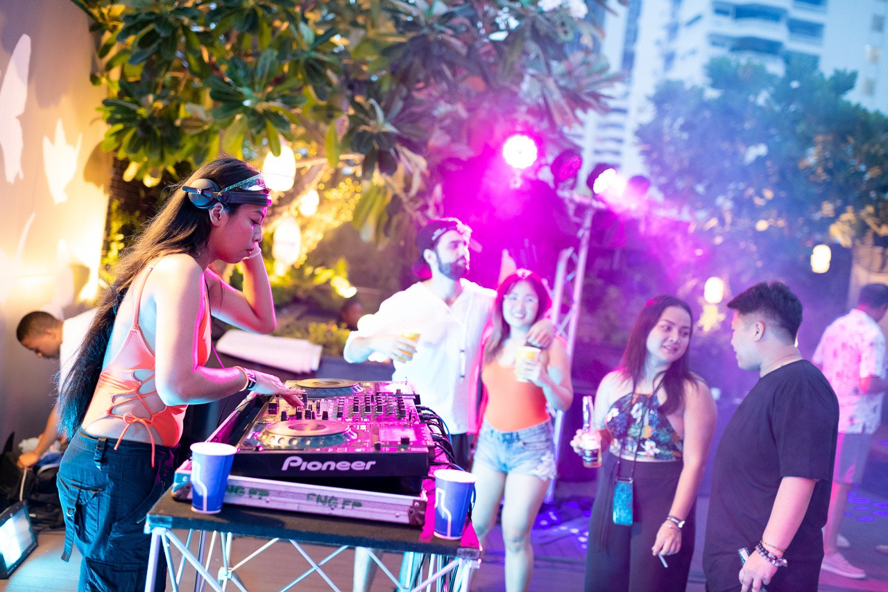 Pool Party at amBar | Siam2nite