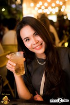 J Jetrin at Singha Pala | Siam2nite