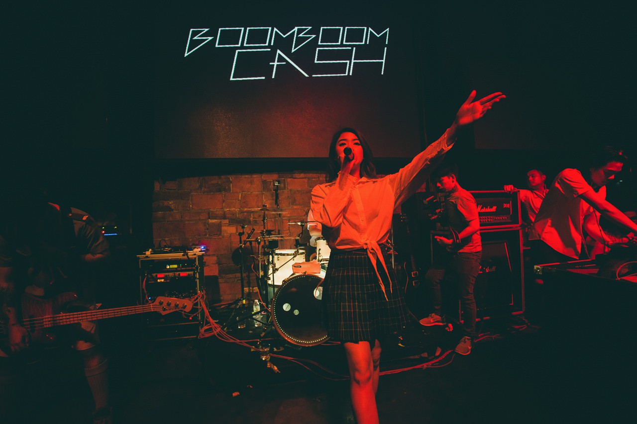 Boom Boom Cash Live at Itchy, Srinakarin | Siam2nite
