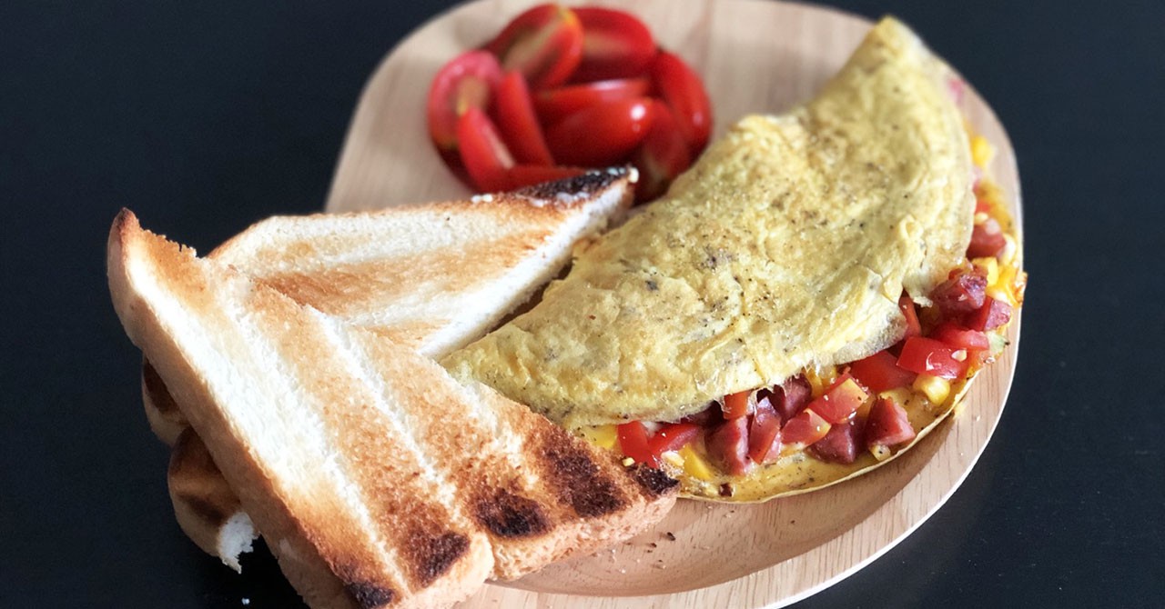 Hangover Recipe #2: The Everything Omelet on Toast | Siam2nite