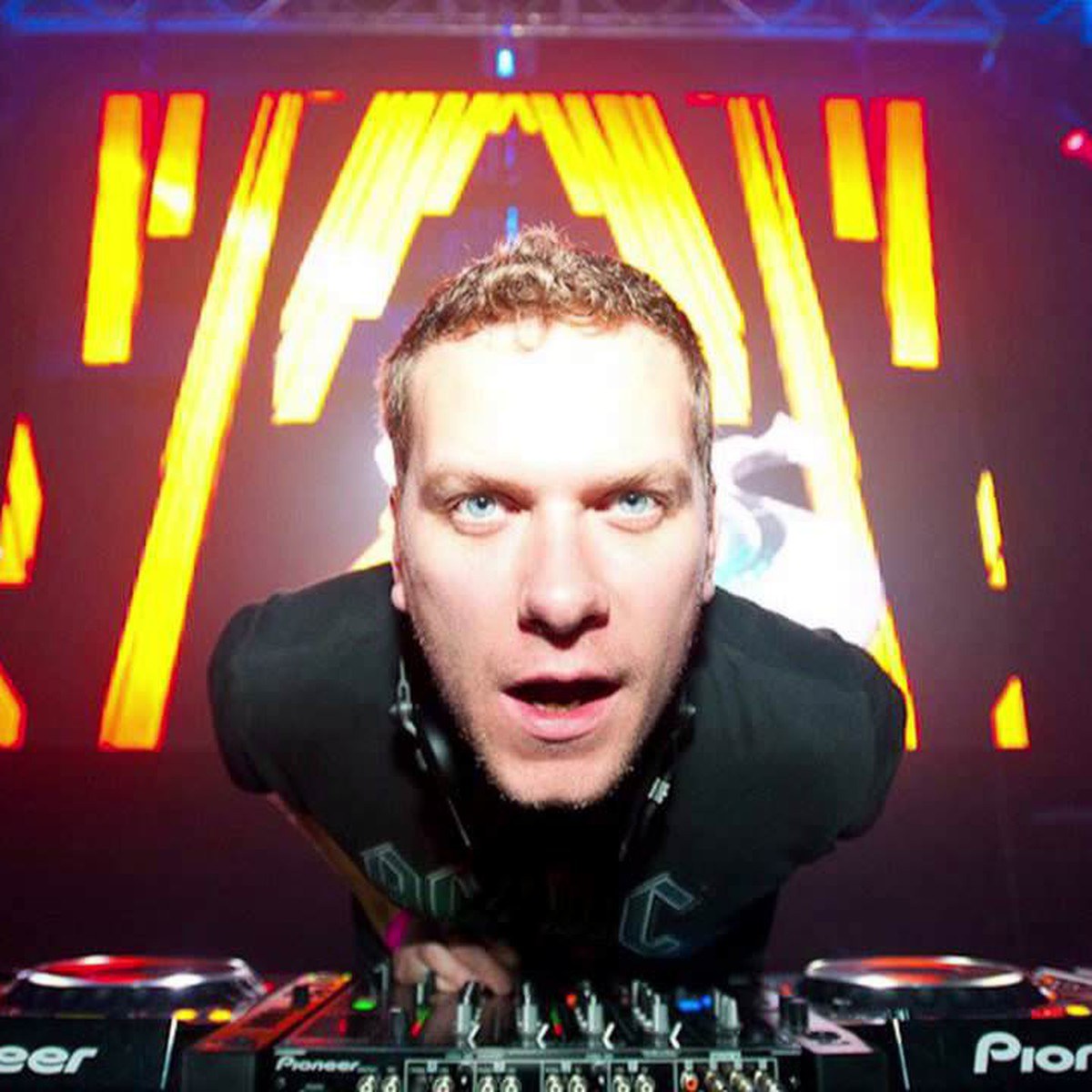 John Askew's Instagram, Twitter & Facebook on IDCrawl