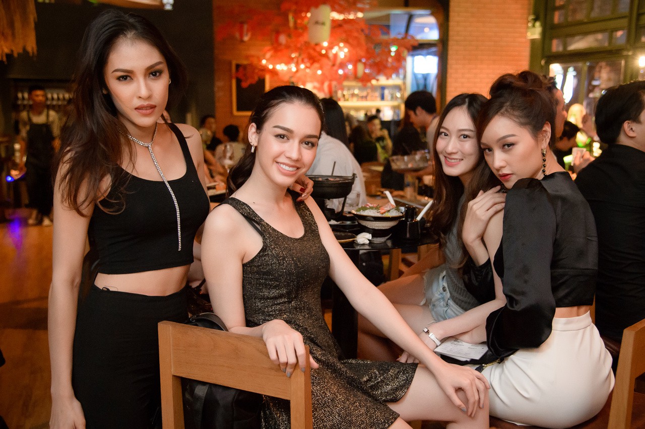 Friday Night at AINU Bar, Thonglor | Siam2nite