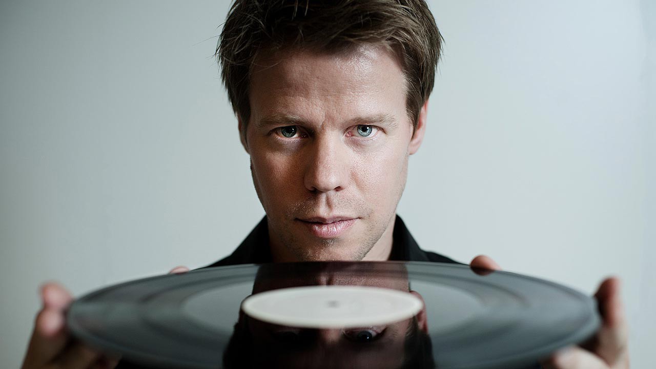 Exclusive Interview with Ferry Corsten | Siam2nite