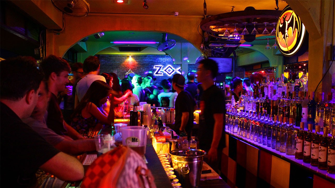 Zoe In Yellow - Club (City Center, Chiang Mai) | Siam2nite