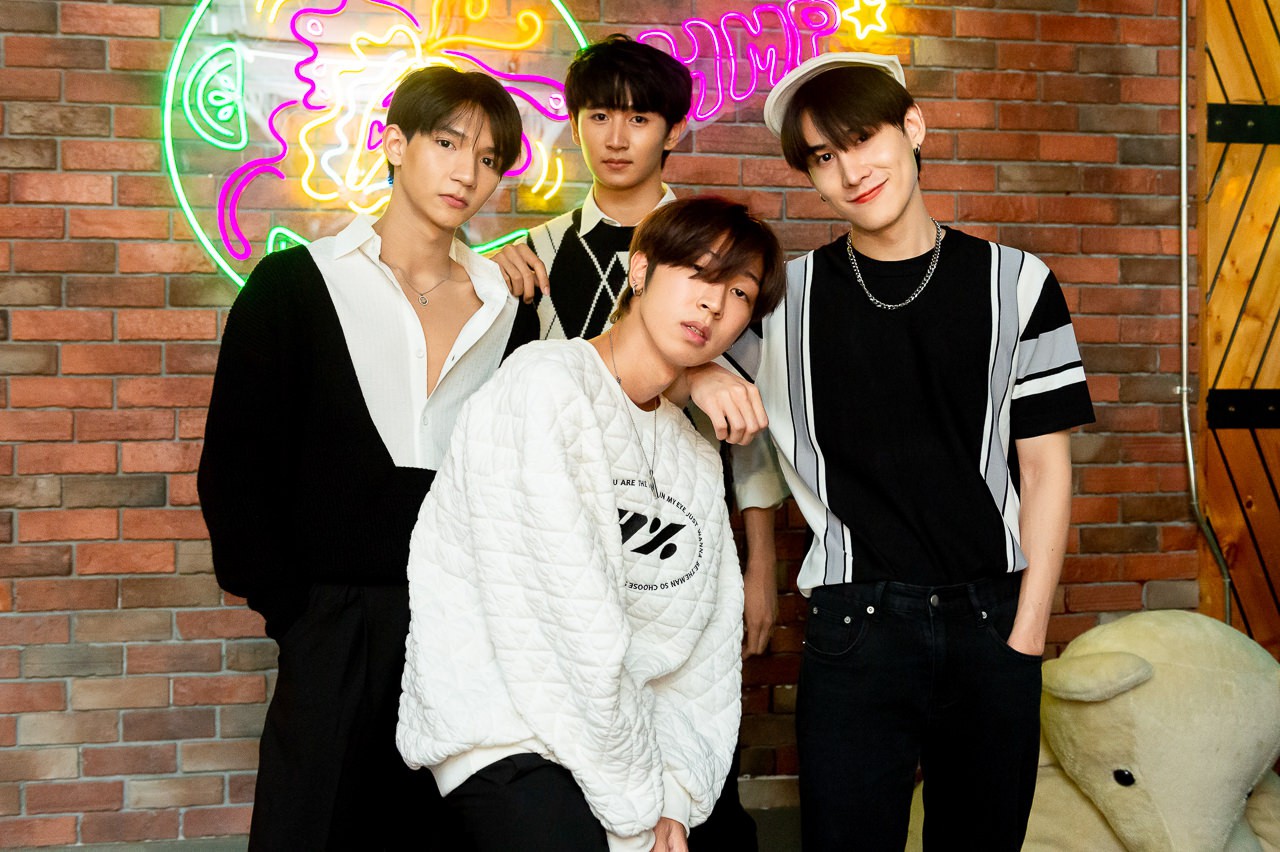 Thursday Night at Hee Men Pyo | Siam2nite