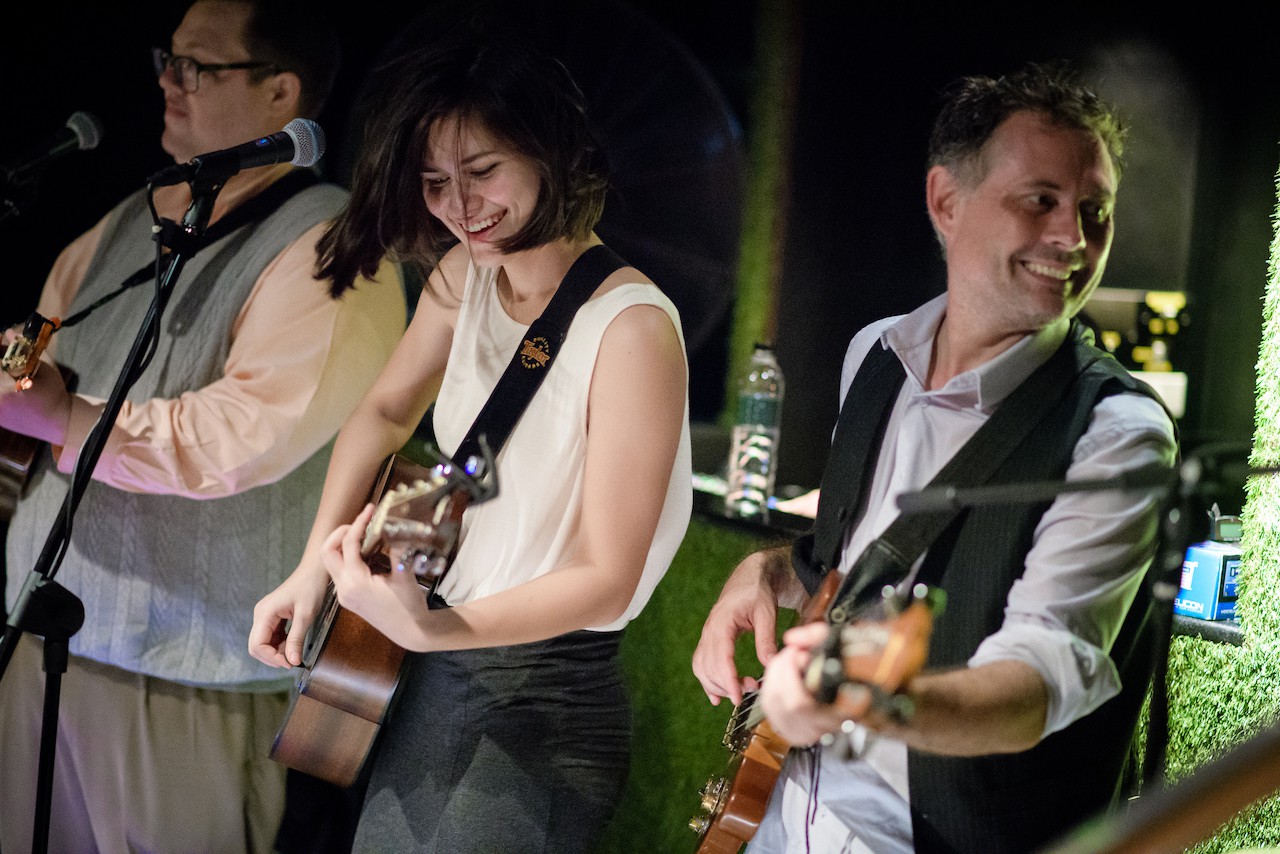 Jenny & The Scallywags Live at Above Eleven | Siam2nite