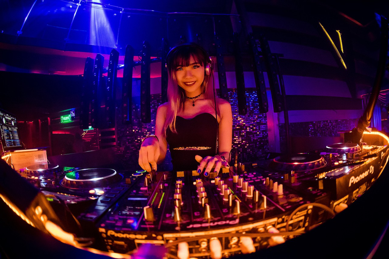 DJ UNIC at Levels | Siam2nite