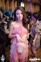 4th Anniversary with 2002 Ratree at AINU Bar | Siam2nite