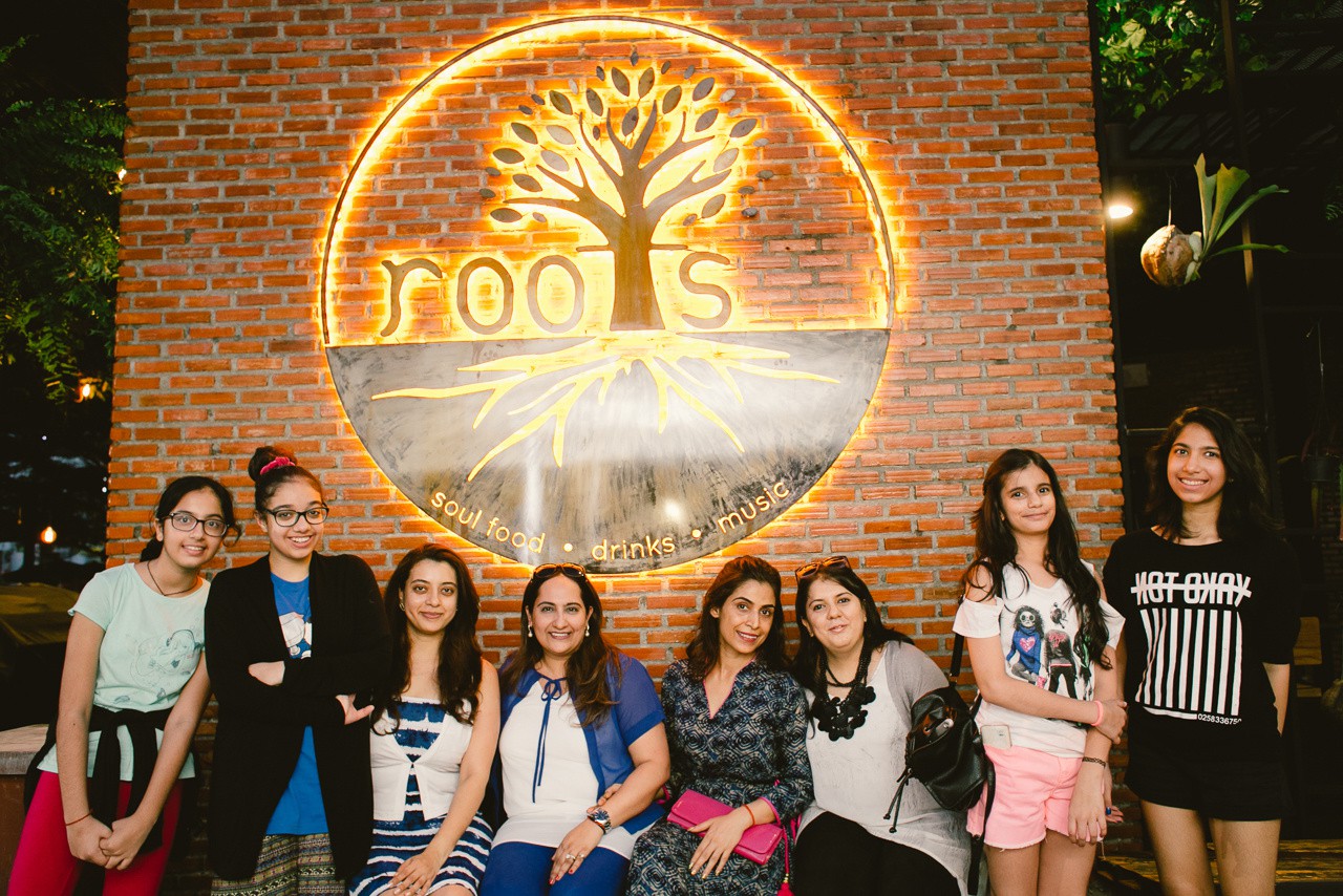 SUNDAZE at Roots | K-Village | Siam2nite