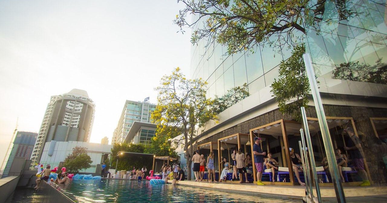 View Rooftop Bar Bangkok - Bar (Ratchathewi, Bangkok) | Siam2nite