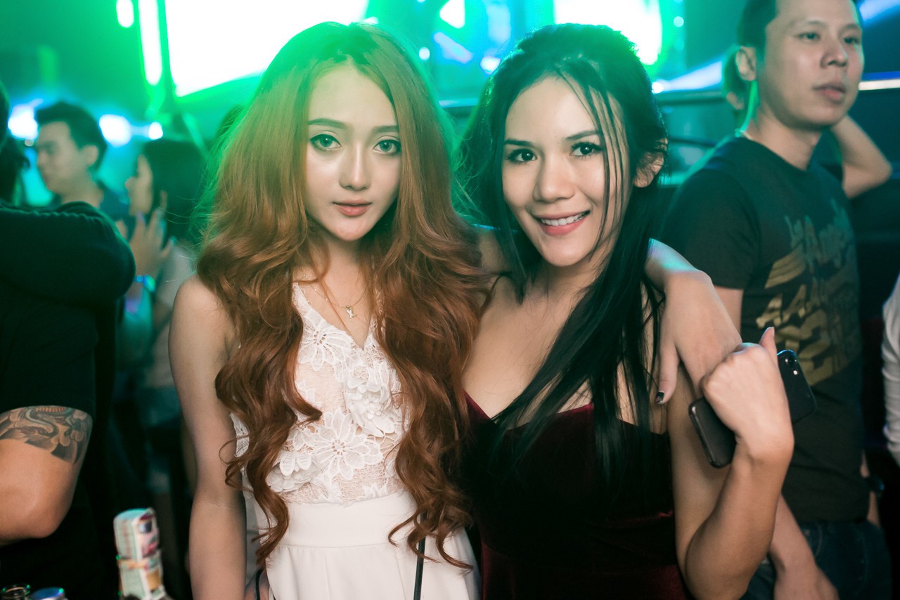 Saturday Night at Creek Club, Liab Tang Duan Ramindra | Siam2nite