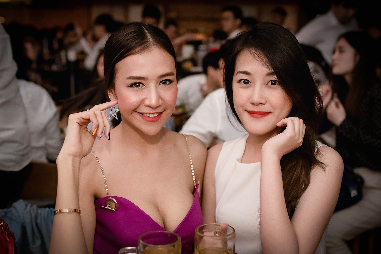 Friday Night at Ainu Bar | Siam2nite