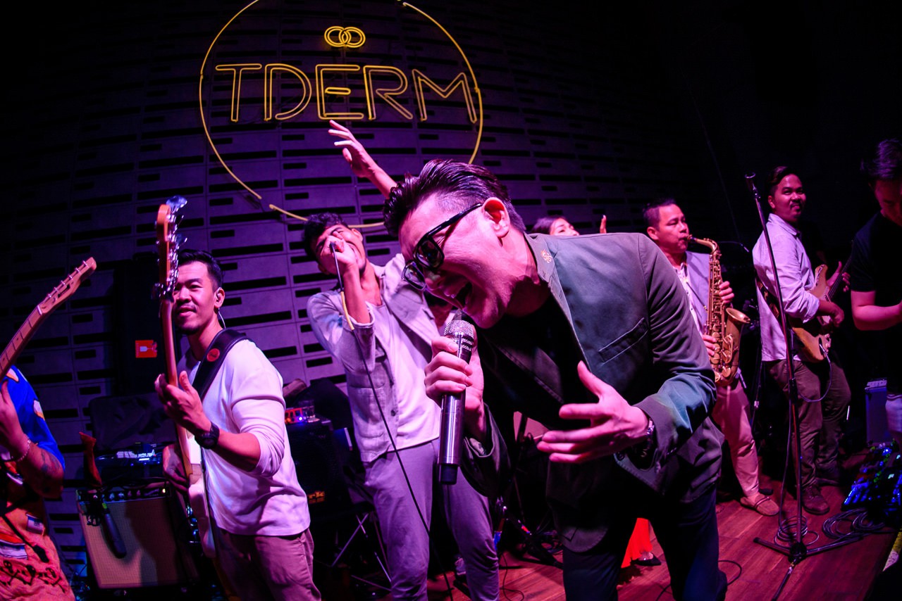 Burin Boonvisut at TDERM | Siam2nite