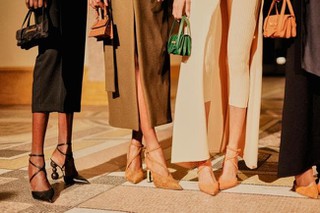 Tiny Bags: A Pocket-sized Trend that Packs Quite the Punch | Siam2nite