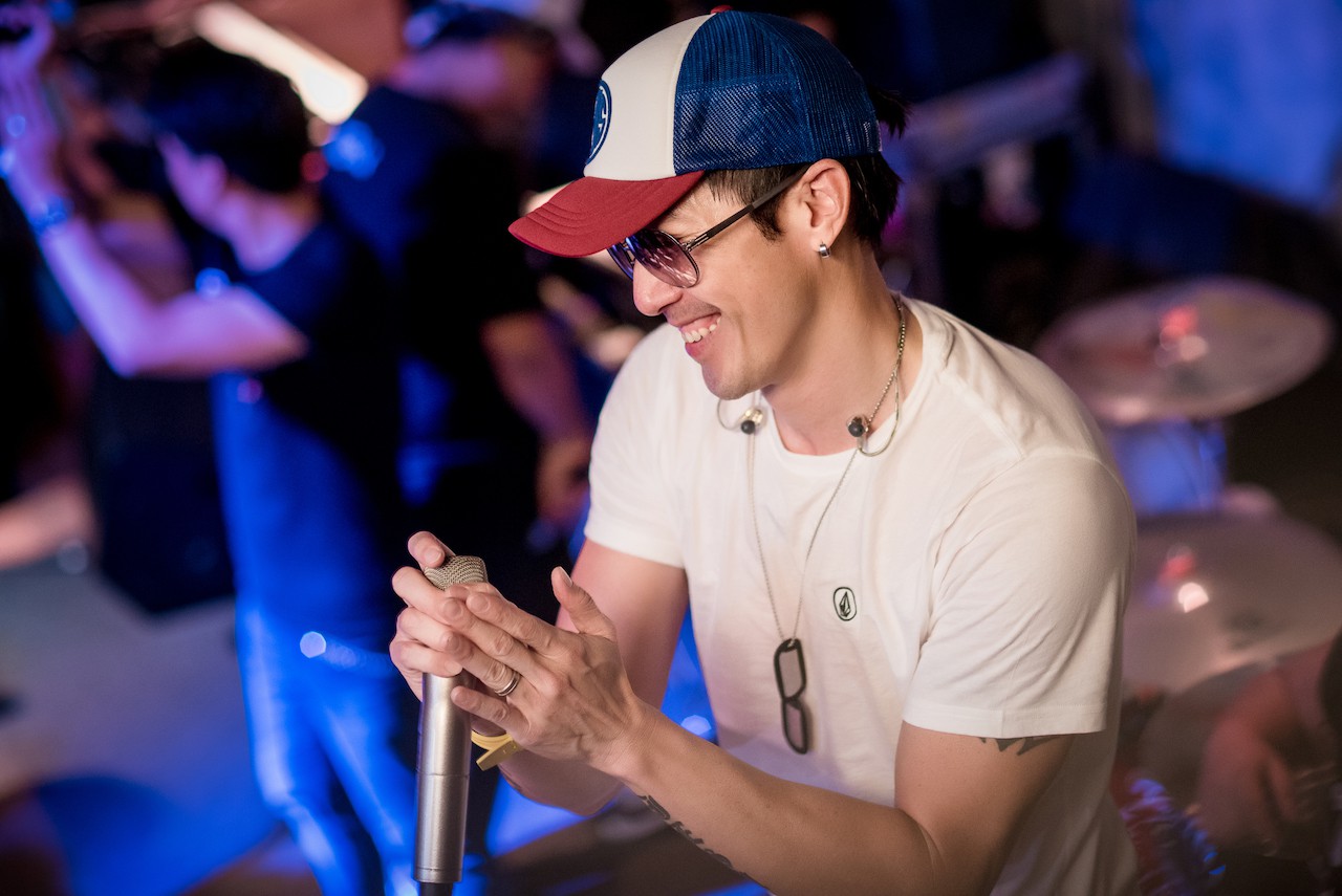 J Jetrin Concert at Happy Fish at Asiatique | Siam2nite