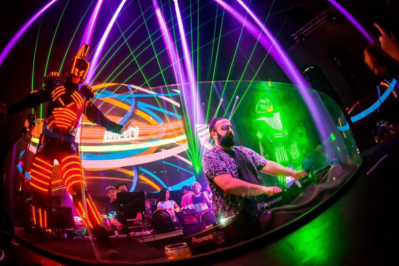 Loopers at The Club Khaosan | Siam2nite