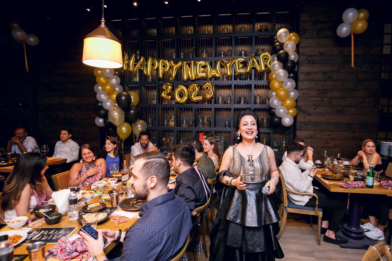 ภาพบรรยากาศคืนวัน NEW YEAR'S EVE DINNER & PARTY ที่ร้าน Charcoal | Siam2nite