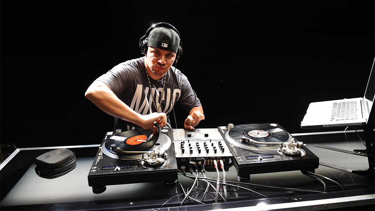Exclusive Interview with Mix Master Mike | Siam2nite