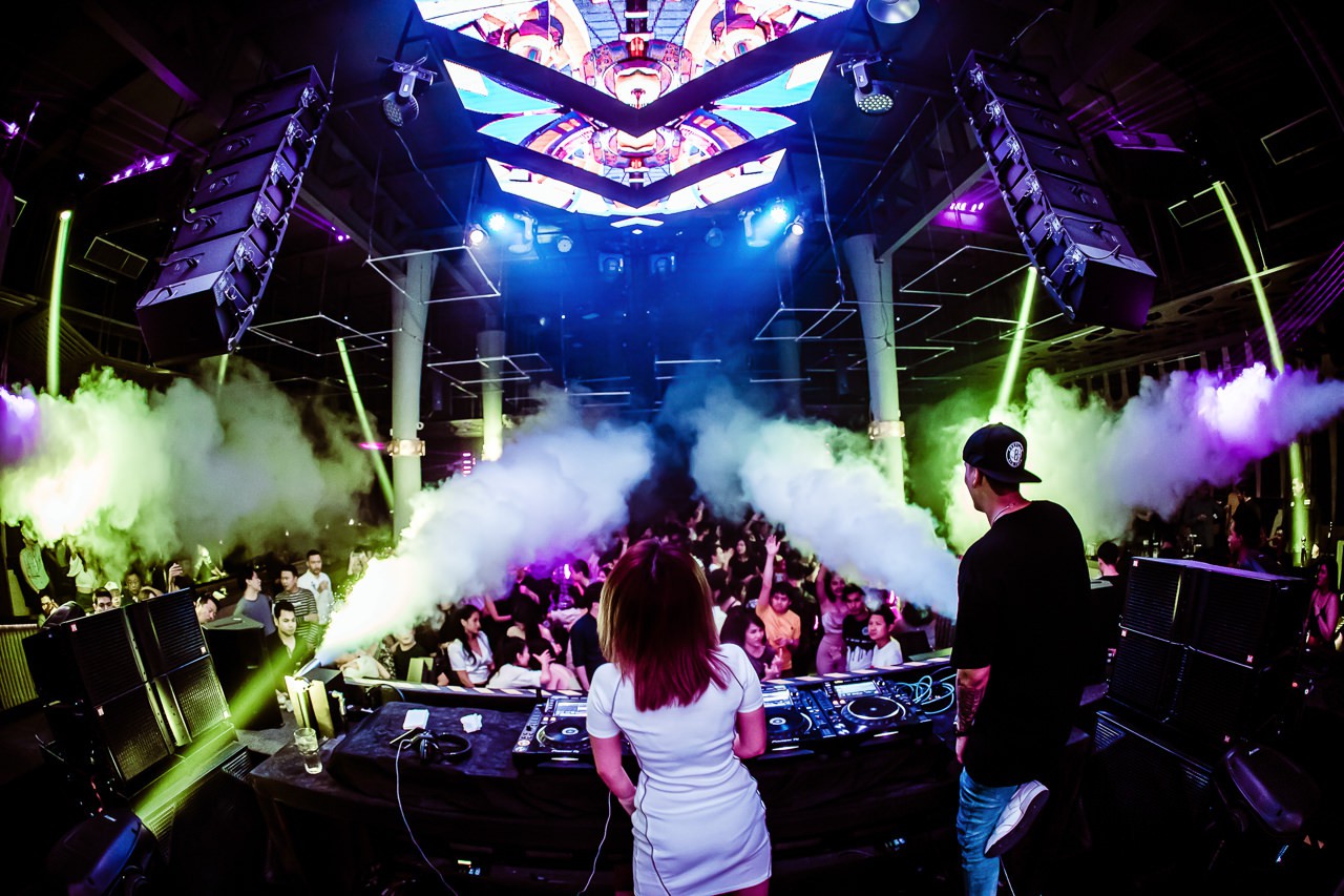 Friday Night at BARBARBAR | Siam2nite