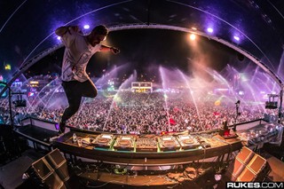 Netsky Shares His Journey in Electronic Dance Music | Siam2nite