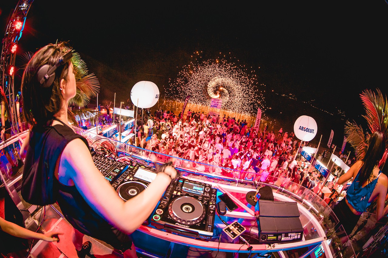 Ark Bar x #AbsolutNights present Mariana Bo | Siam2nite