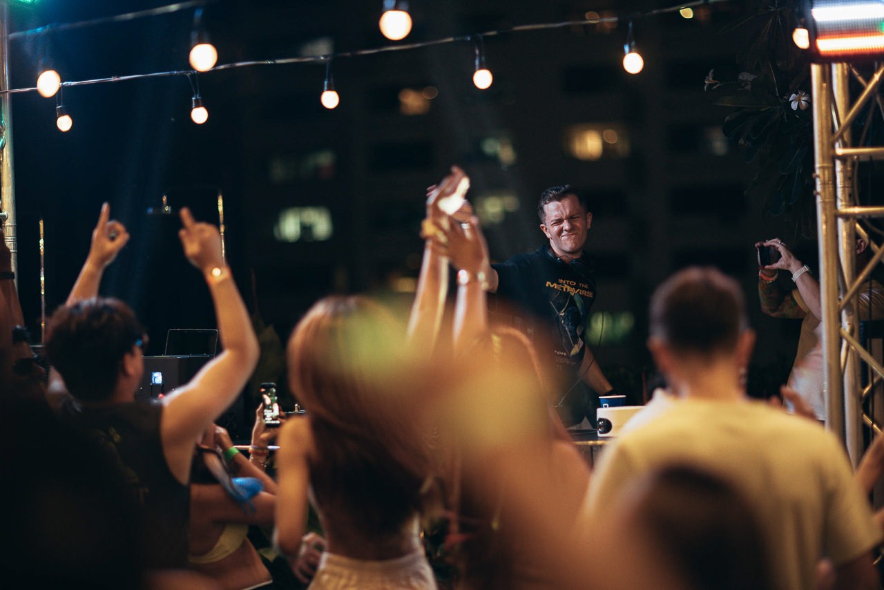 Rave Times TH x Melodic Techno Progressive Trance Pool Party at Holiday ...