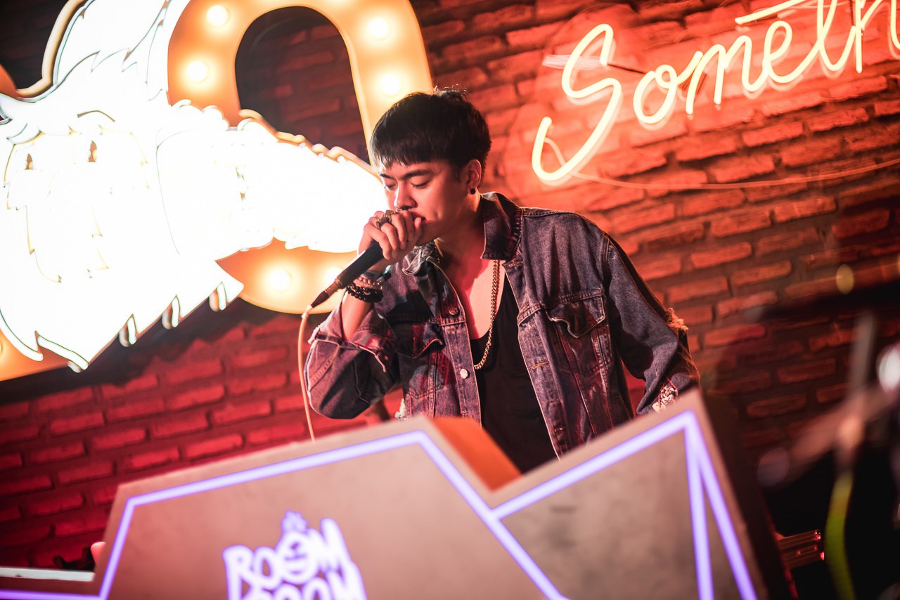 Boom Boom Cash at 20Something Bar | Siam2nite